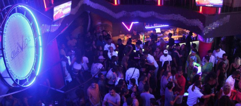 Algarve Nightlife: The Complete Guide [2024] | AlgarveTips