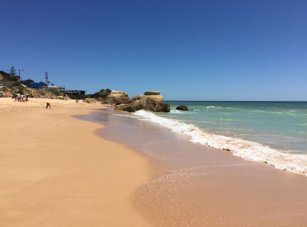 Praia da Galé: the Complete Guide to the Golden Beach [2018]