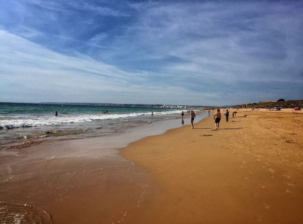 Praia da Galé: the Complete Guide to the Golden Beach [2018]