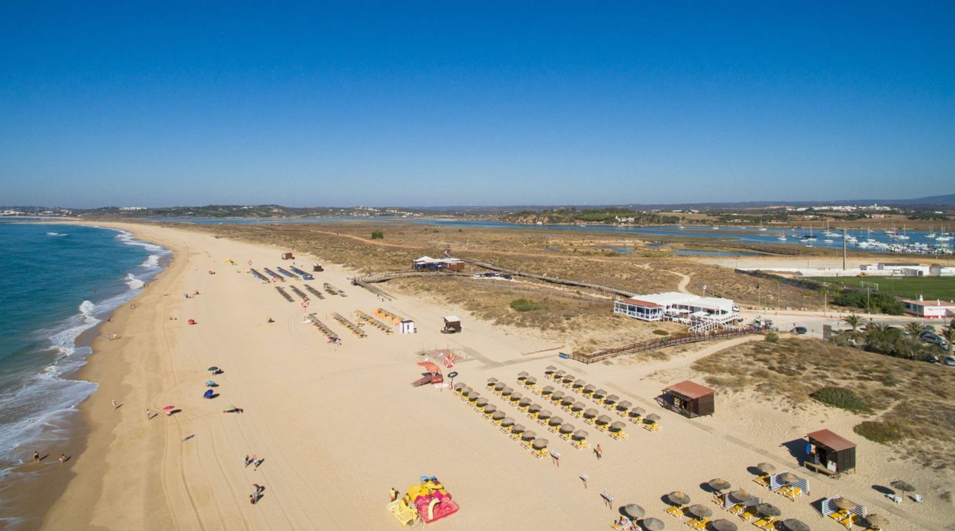 Praia de Alvor: The Complete Guide to the #1 Beach of Alvor