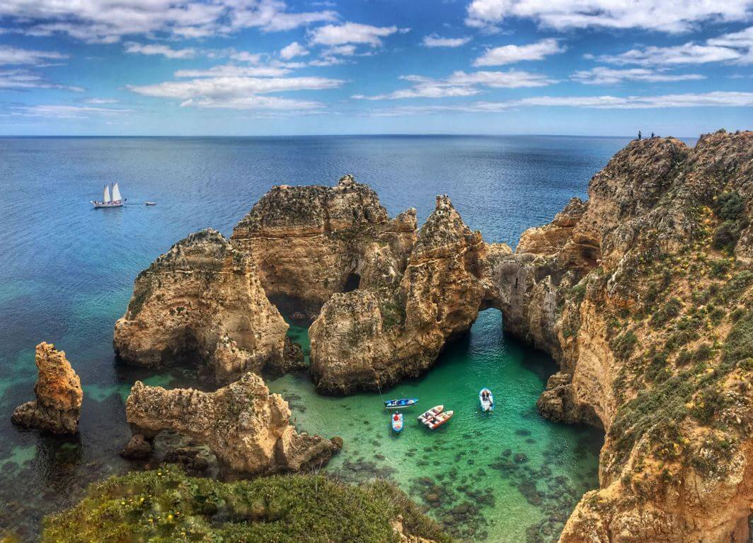 Ponta da Piedade: The #1 Guide to The Most Beautiful Rock Formations