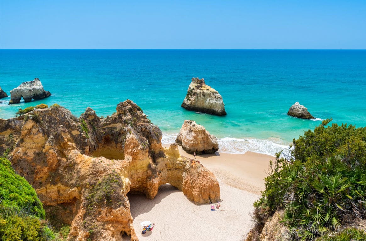 Praia do Vau: The Complete Guide to the #1 Beach of Portimão