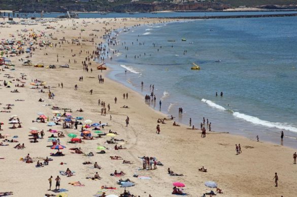 Praia da Rocha: The Complete Guide to the #1 City Beach of Portimão