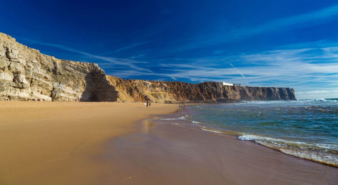 Praia do Tonel: The #1 Guide to the Best Surf Beach of Sagres