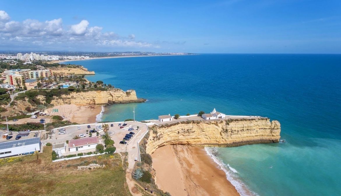 Praia de Nossa Senhora da Rocha: the #1 Guide to This Iconic Beach