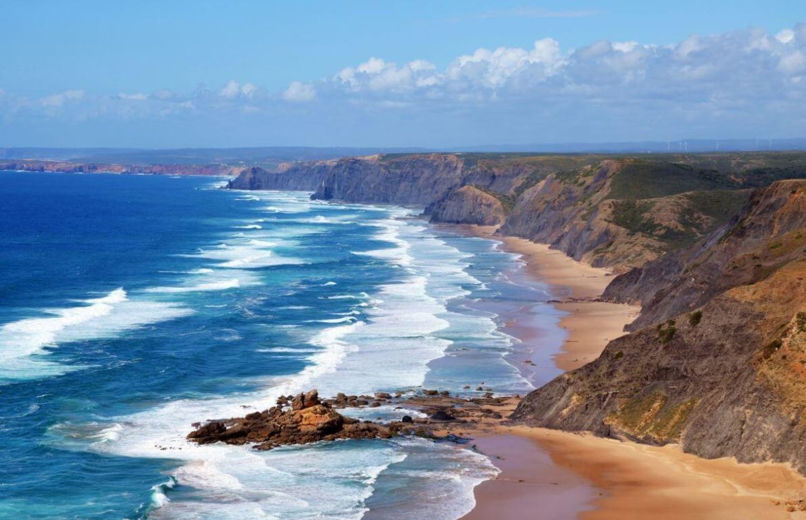 Praia do Amado: The #1 Guide to The Best Surf Beach of the Algarve
