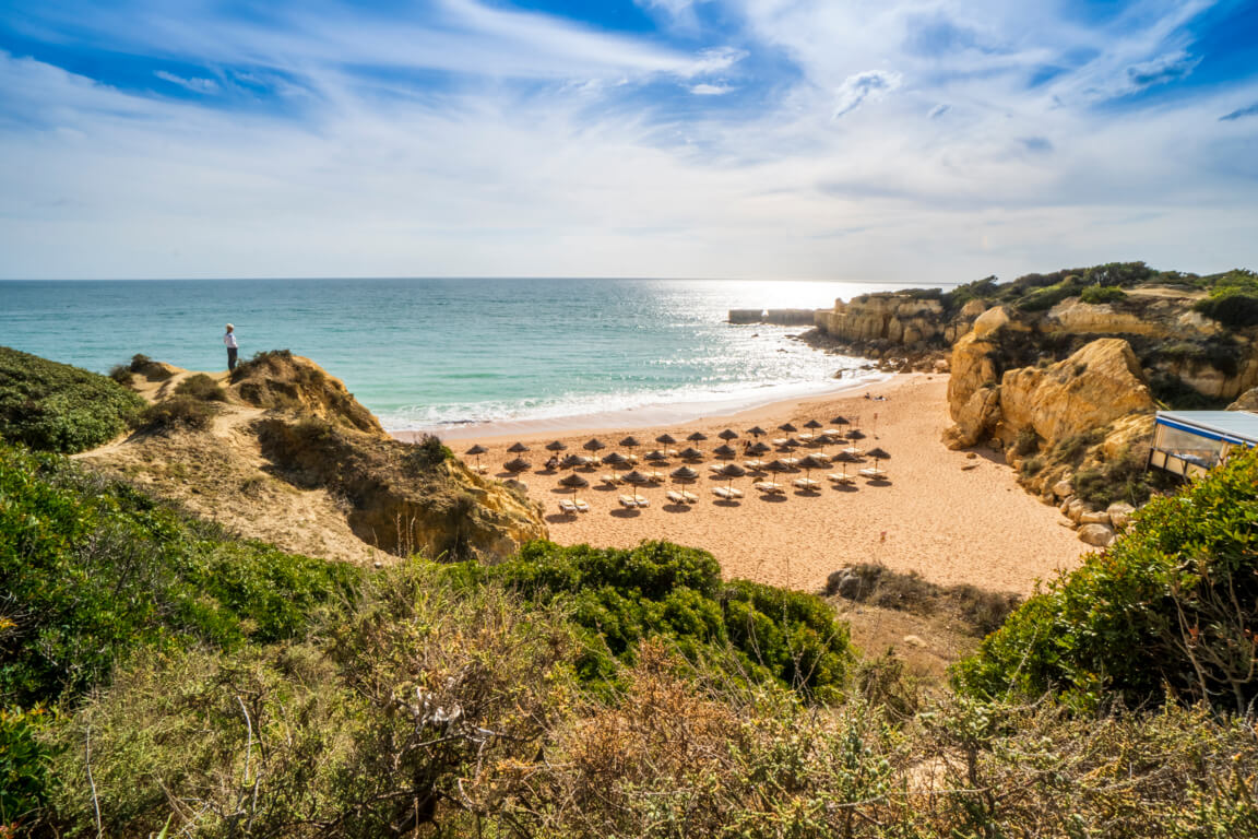 Praia do Castelo: #1 Guide to This Peaceful Beach in Albufeira